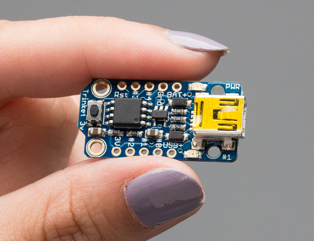 Adafruit Trinket - Mini Microcontroller - 3V Logic - — Robot Italy
